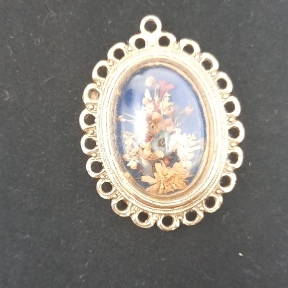 Otilia and Carlin | Jewelry | Vintage Otilia And Carlin Dried Flower ...